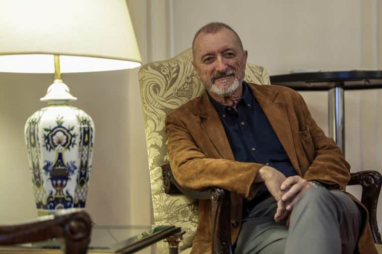 Pérez-Reverte desafía nuestra imaginación - Confidencial