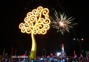 Murillo Fills Nicaragua With Metal Trees, Symbol of Her Rule - Confidencial