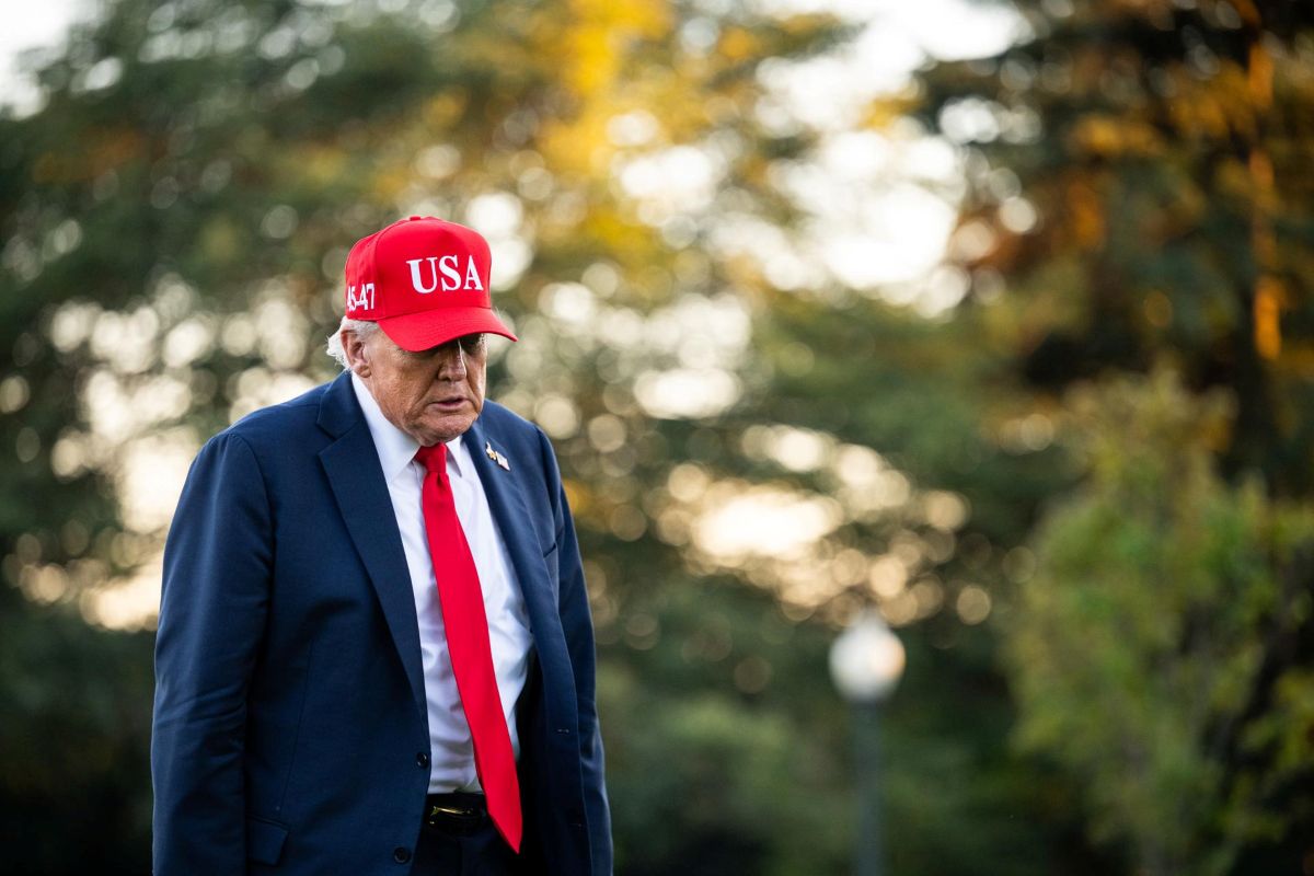 Trump habla de llevar a "tierra" sus operativos en el Caribe