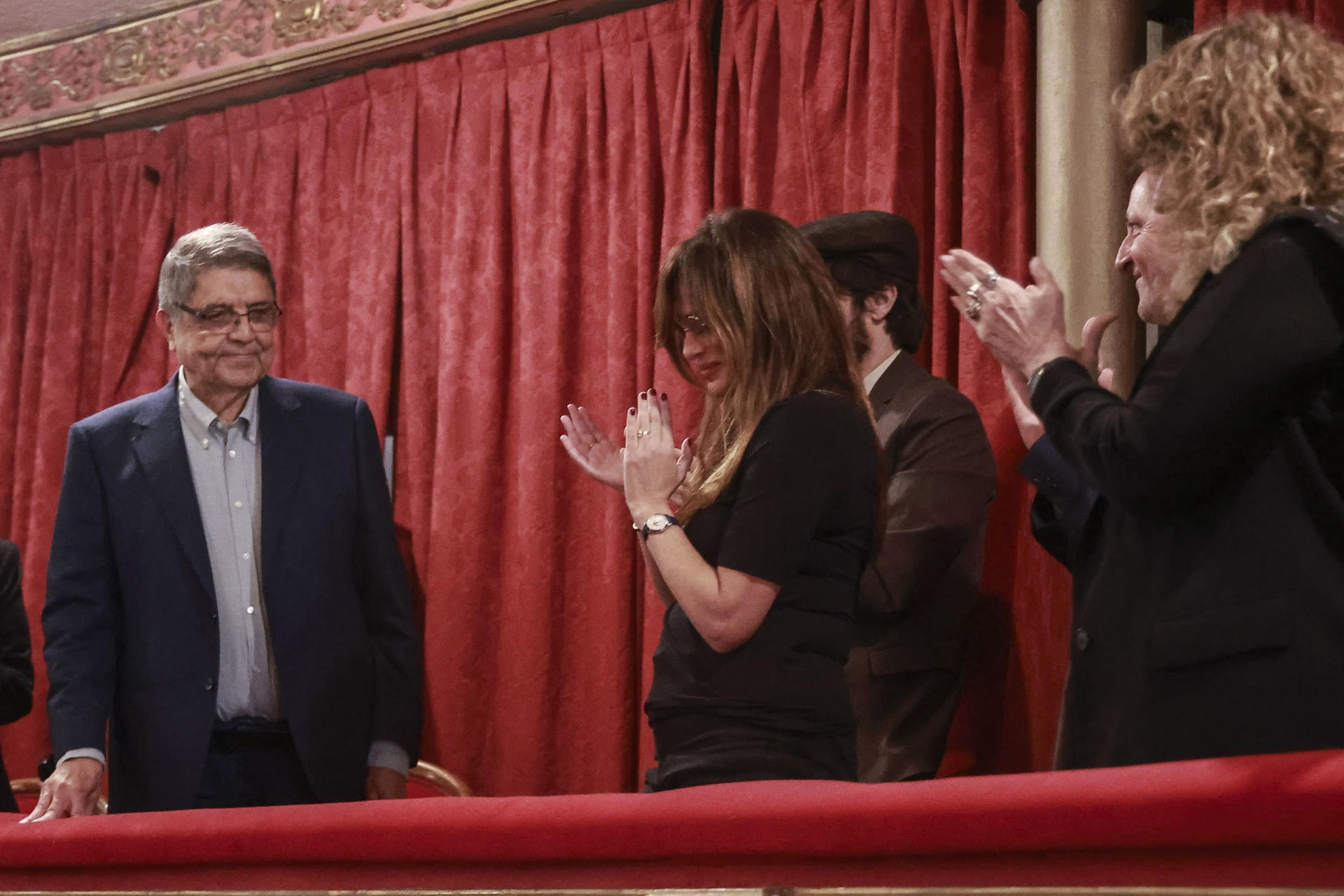 Sergio Ramírez gana el Premio de la VI Bienal de Novela Mario Vargas ...