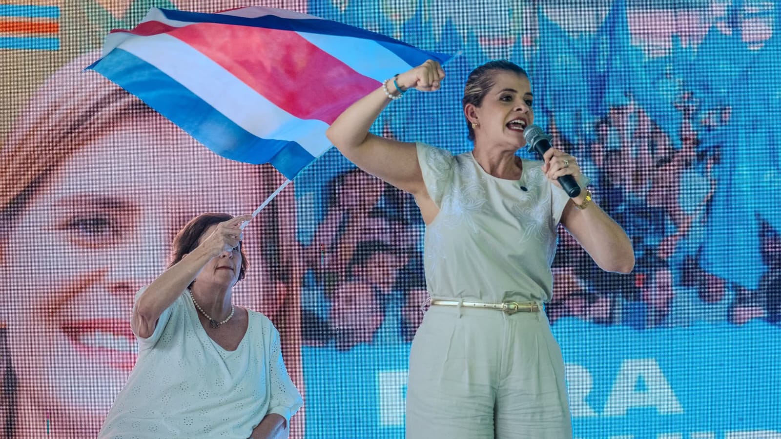 La oficialista Laura Fernández ganaría en primera ronda en Costa Rica