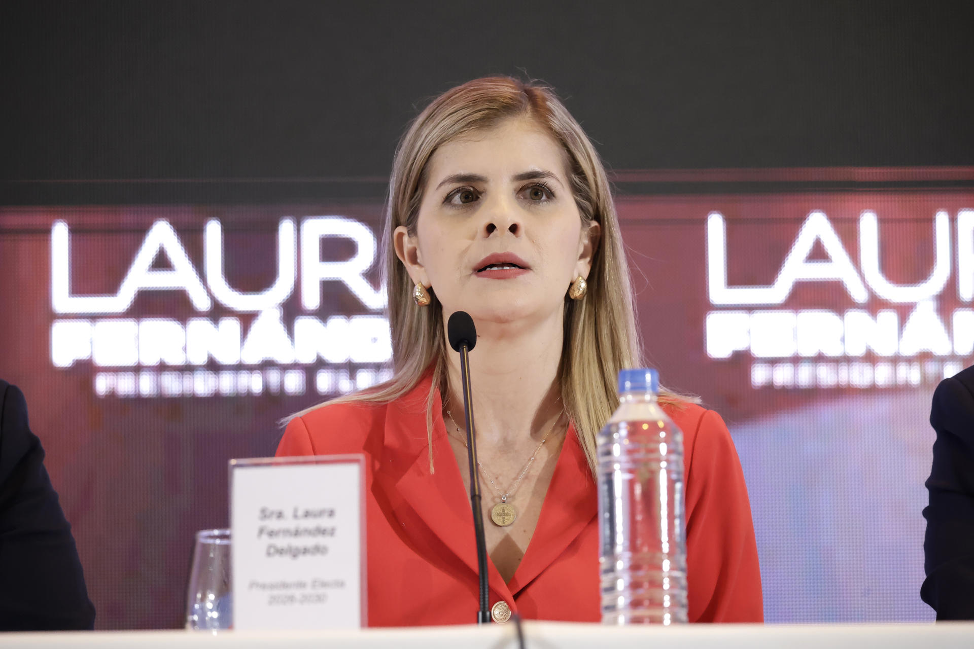 Laura Fernández apuesta por "asegurar la relación comercial con ...